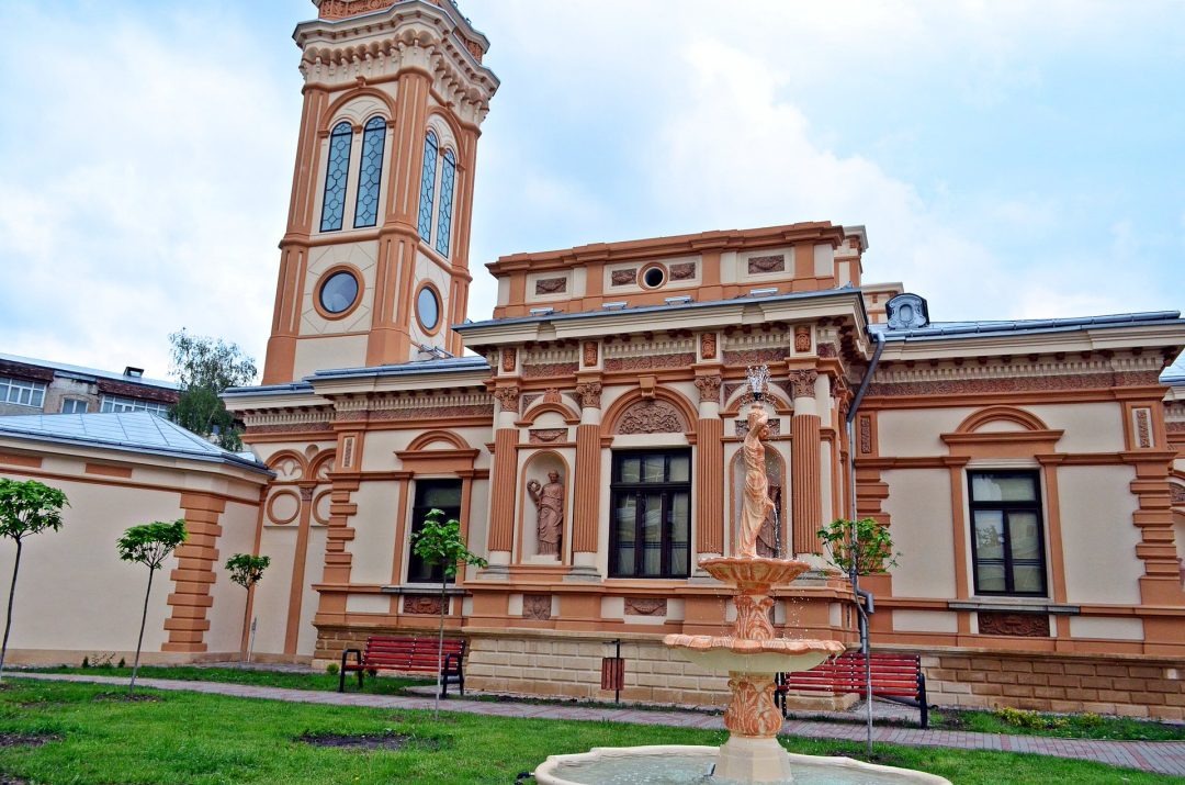 roman24 | Biblioteca Municipală „George Radu Melidon” își va relua ...