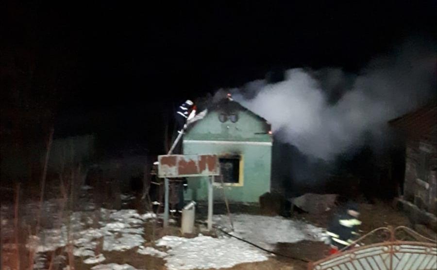 roman24 | Scrumul de la o țigară era să distrugă o gospodărie din Cotu ...