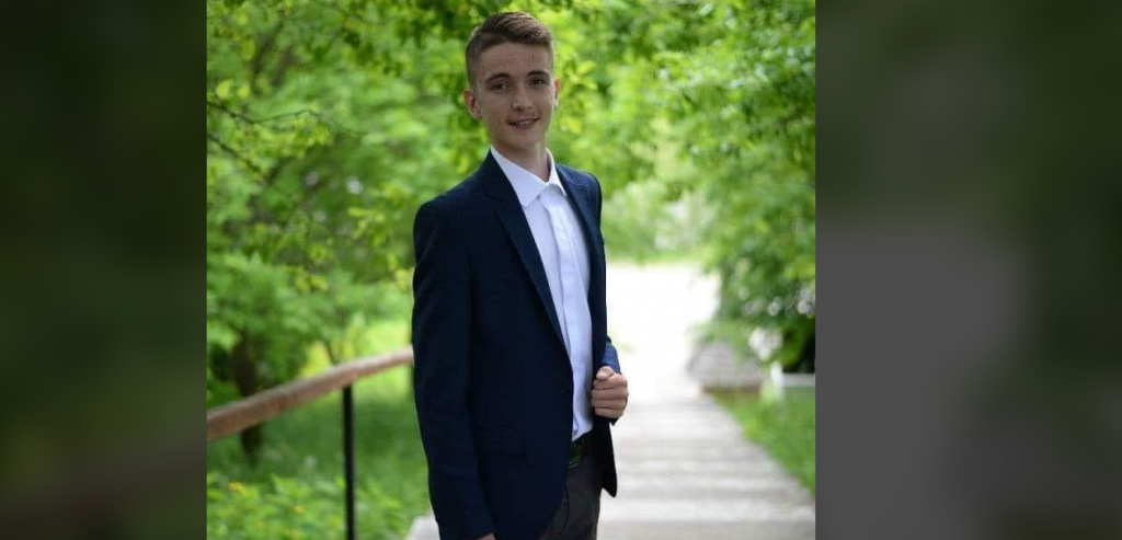 roman24 | Ionuț a fost adus ieri din Italia, să moară acasă. Băiatul de ...