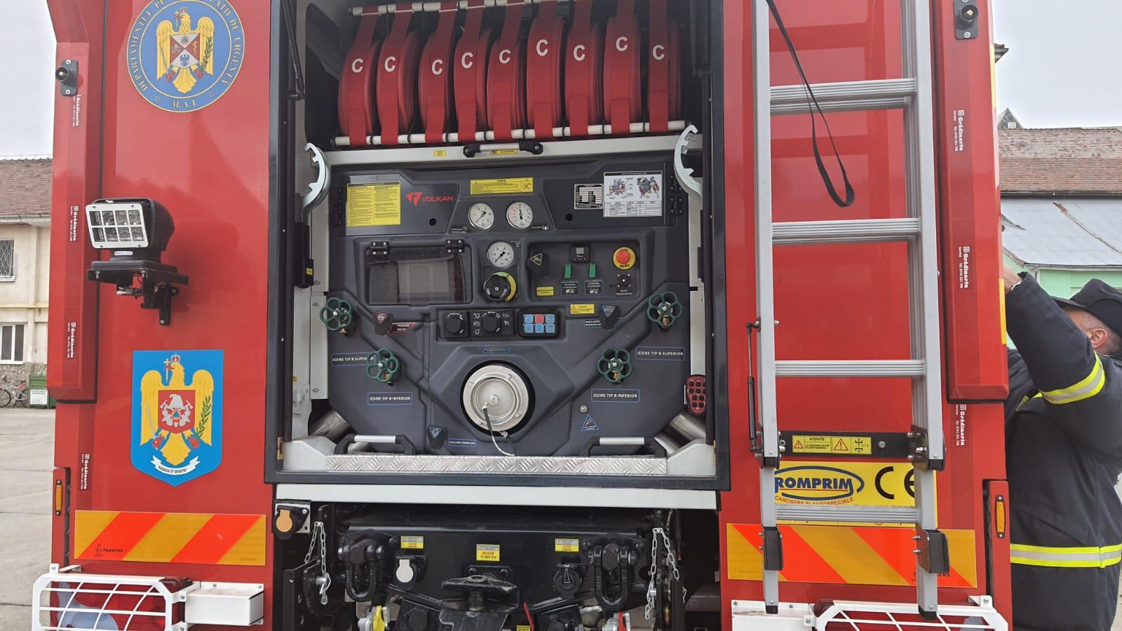 roman24 | Misiune pentru stingerea unui incendiu produs la un ...