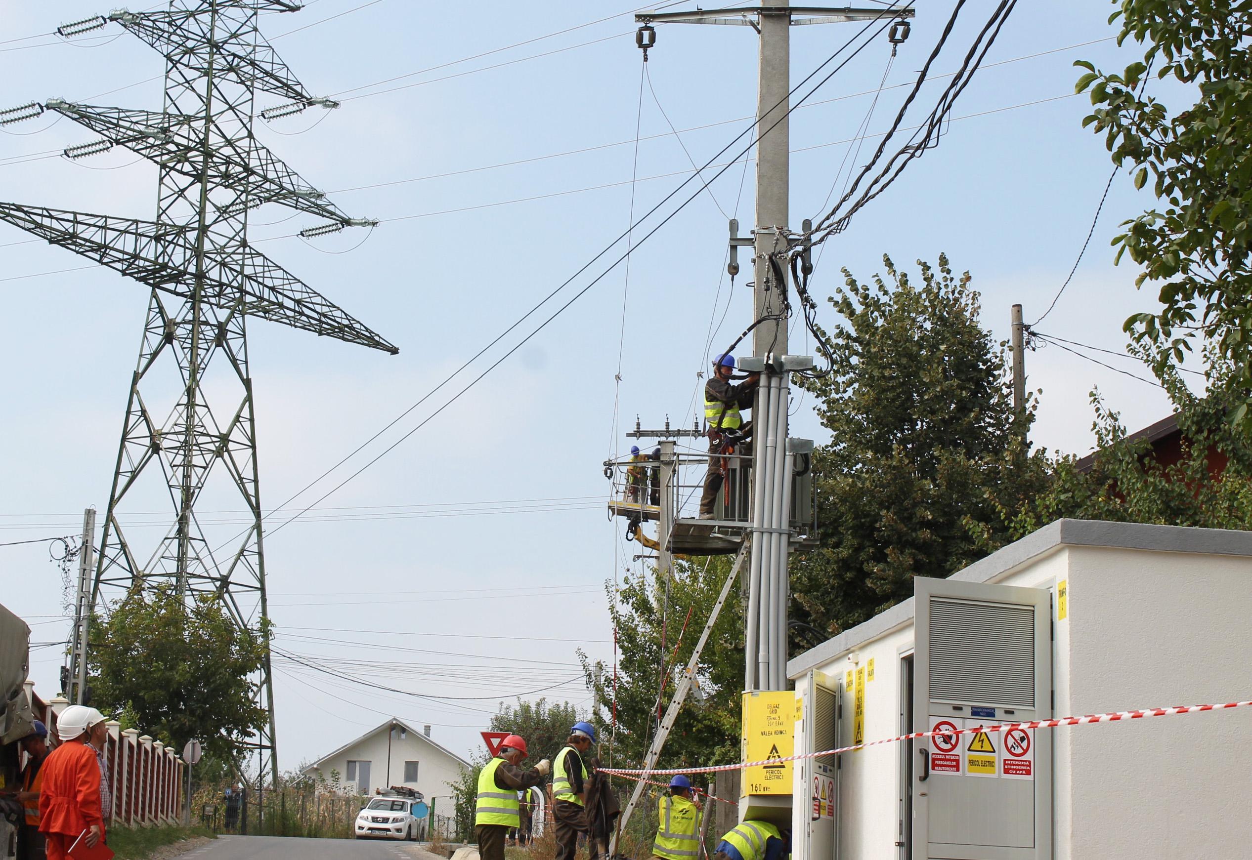 roman24 | Delgaz Grid a investit, anul trecut, circa 29,7 milioane de ...