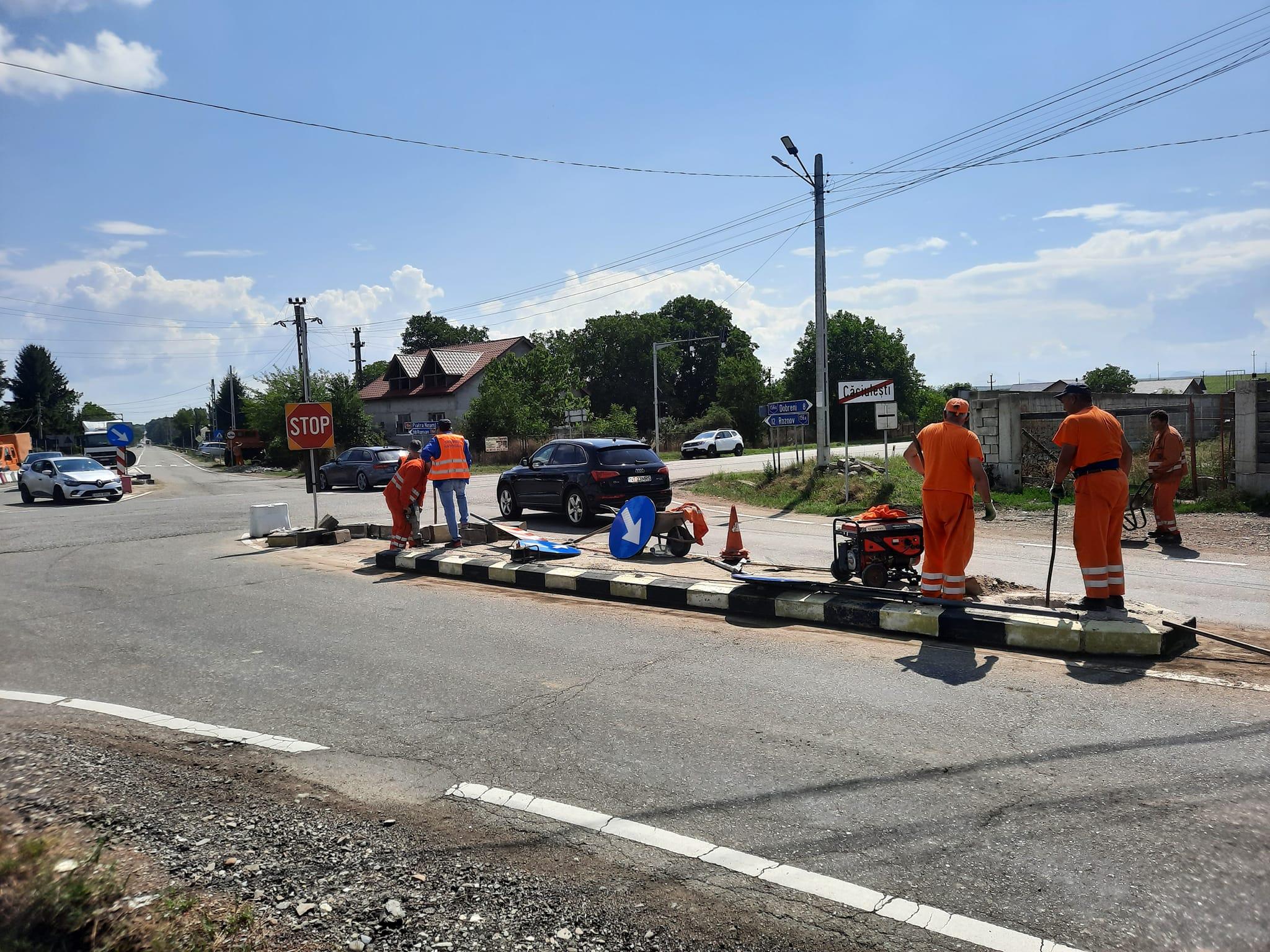 roman24 | Se lucrează la intersecția de la Girov, la construirea ...