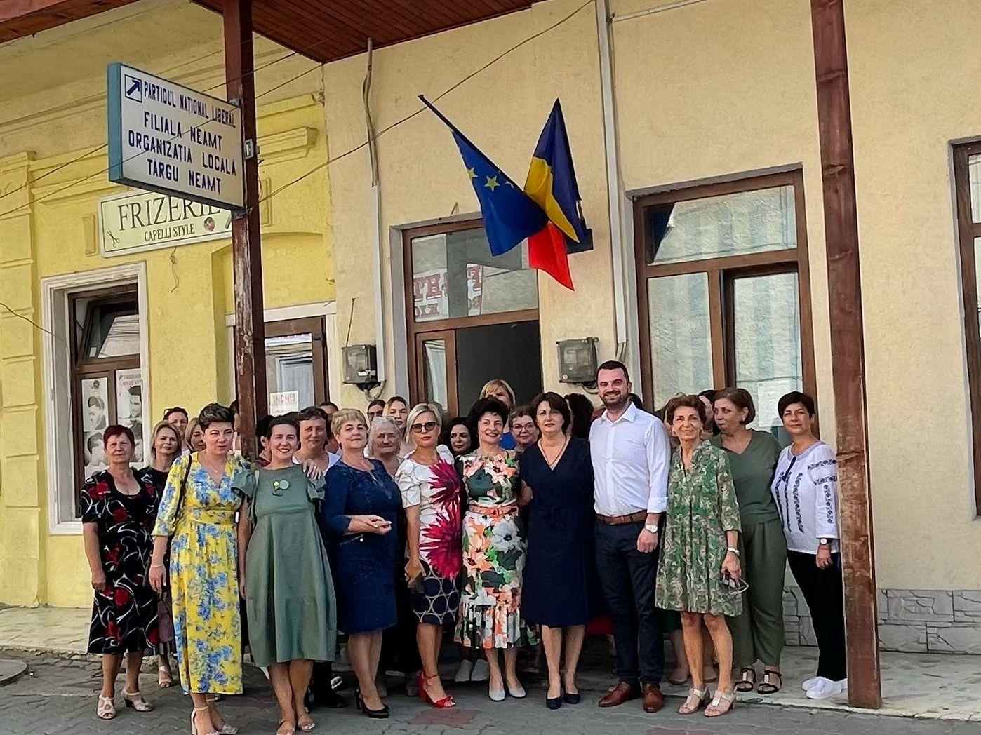 roman24 | Aciocârlănoae Andrei, Președinte PNL Târgu Neamț: „Liberalele ...