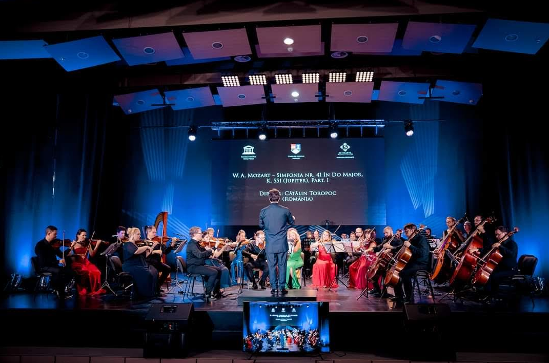 roman24 | Sâmbătă, 13 iulie 2024, Platoul Curții Domnești, ora 21:00 ...